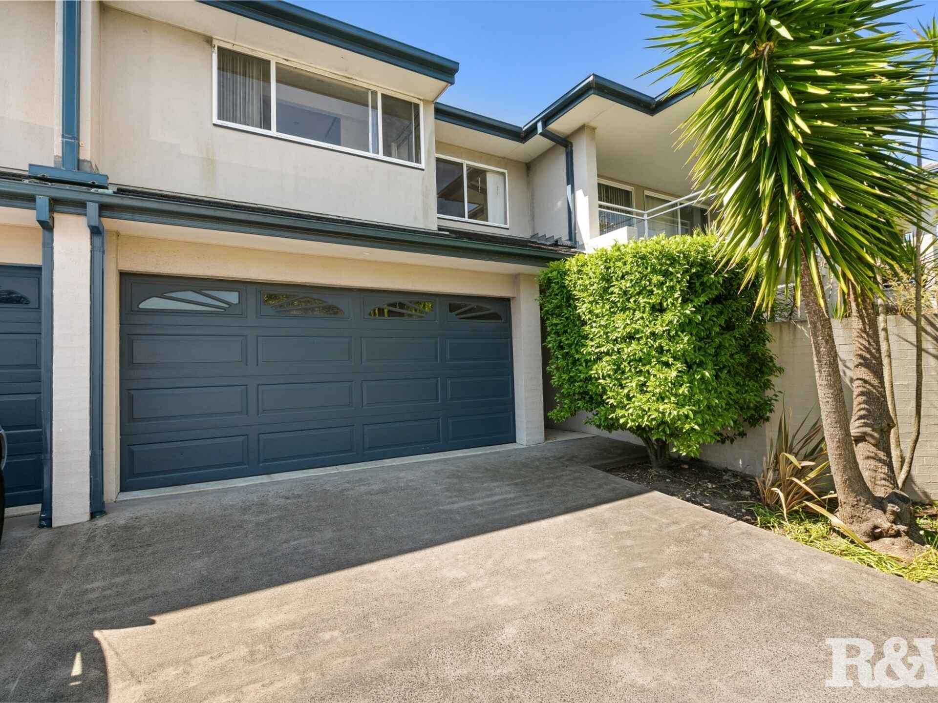 Townhouse For Lease - 2/7-11 Rickard Road Empire Bay
