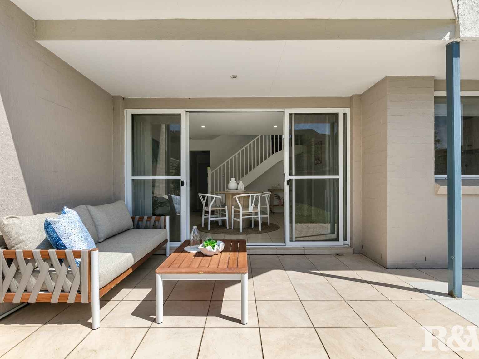 Townhouse For Lease - 2/7-11 Rickard Road Empire Bay